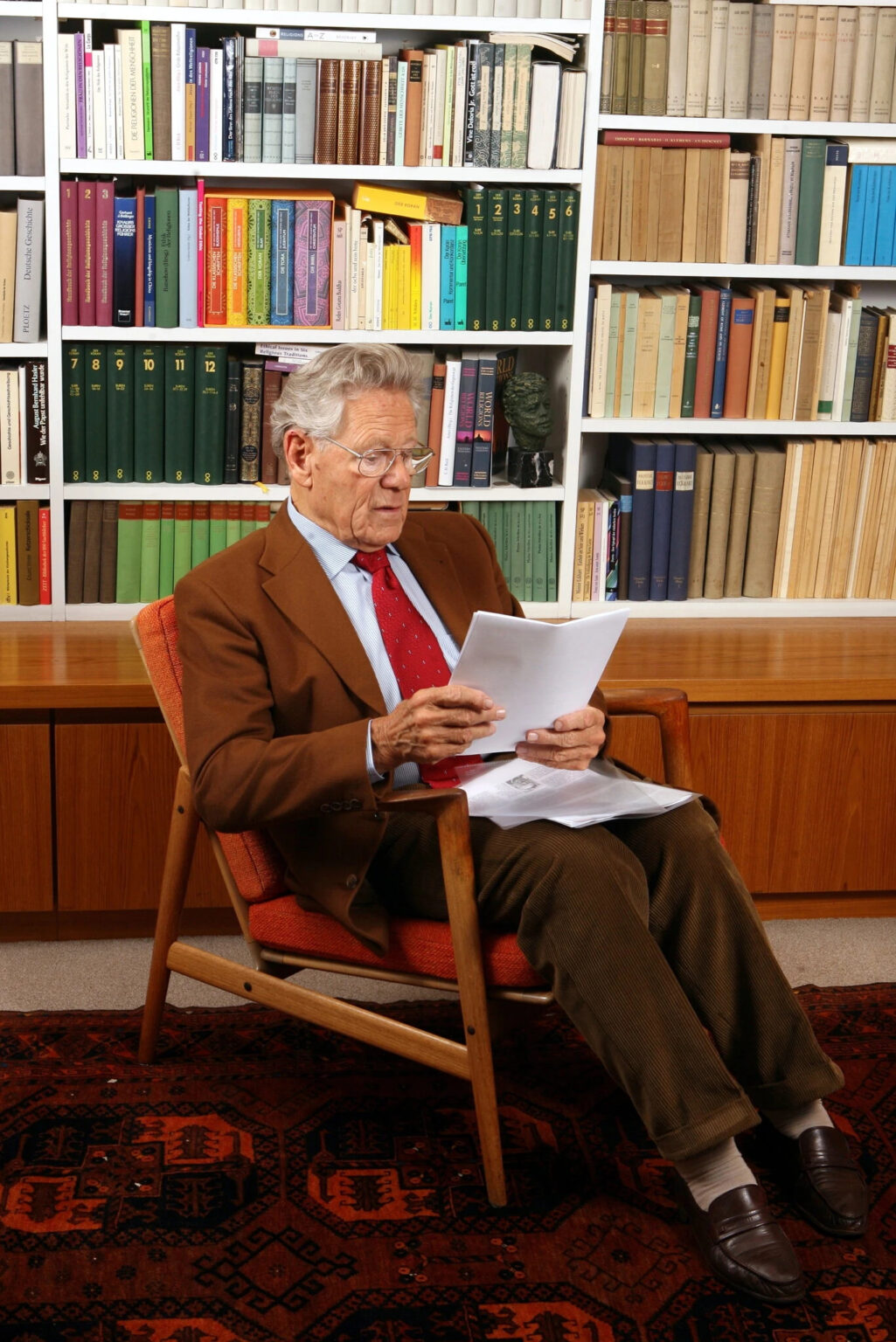 TRANSCEND MEDIA SERVICE » Hans Küng, Catholic Theologian Critical of ...